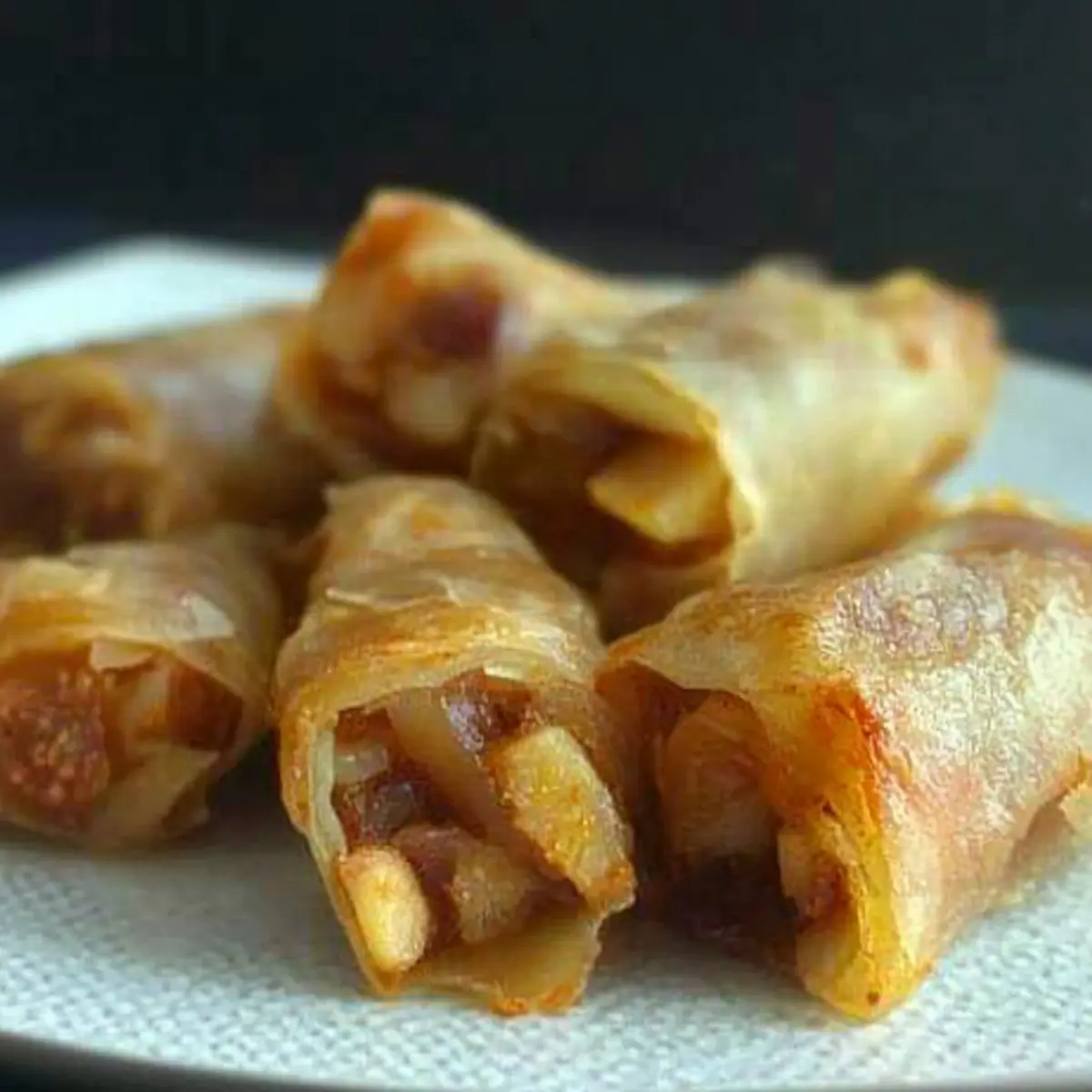 Irresistible Baked Apple Pie Rice Paper Rolls Made Easy